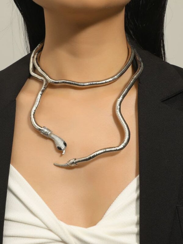 Silver-toned snake necklace – Chic Laddies